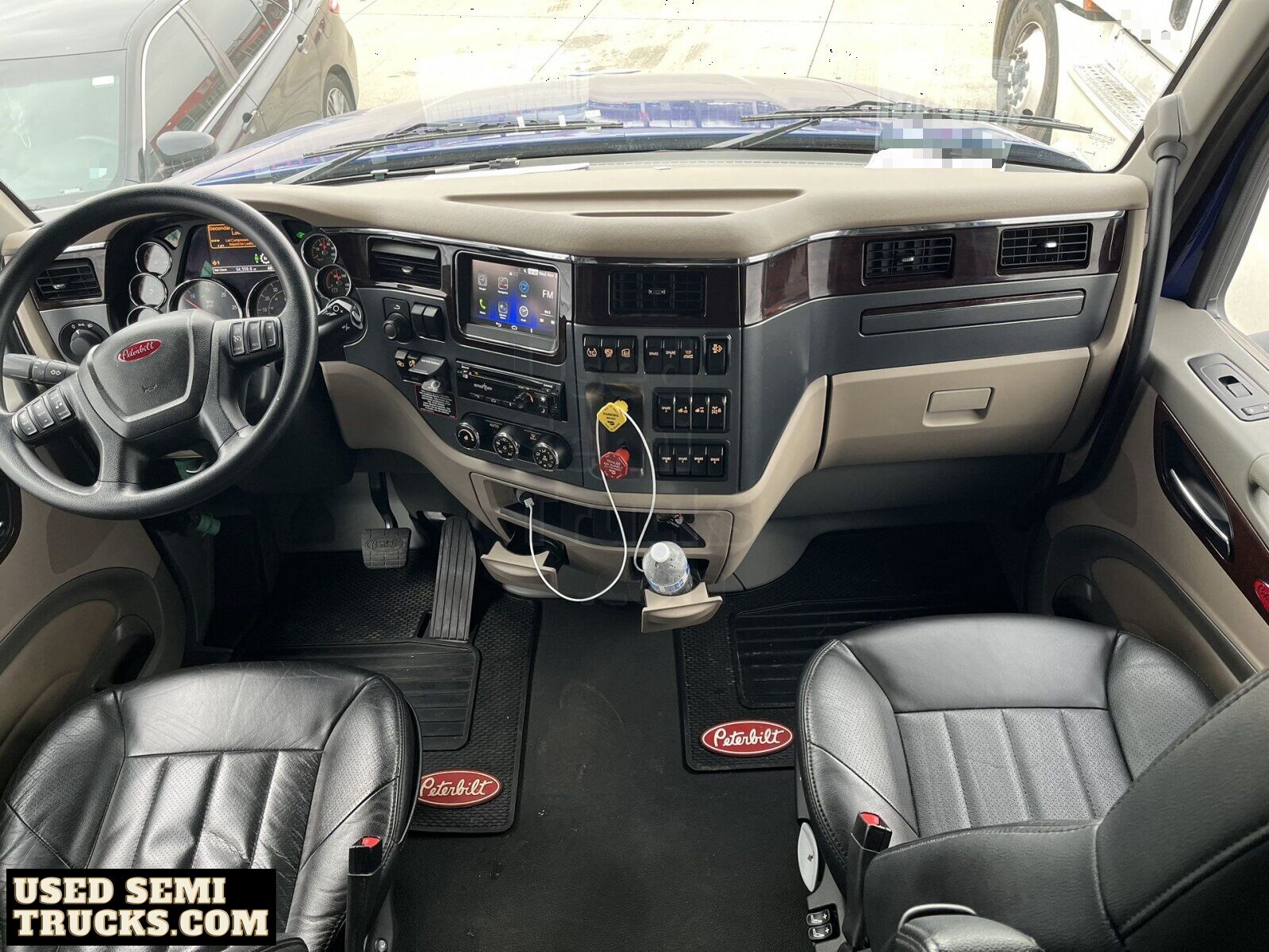 2020 Peterbilt 579 Sleeper Truck for Sale in Lake Bluff, Illinois