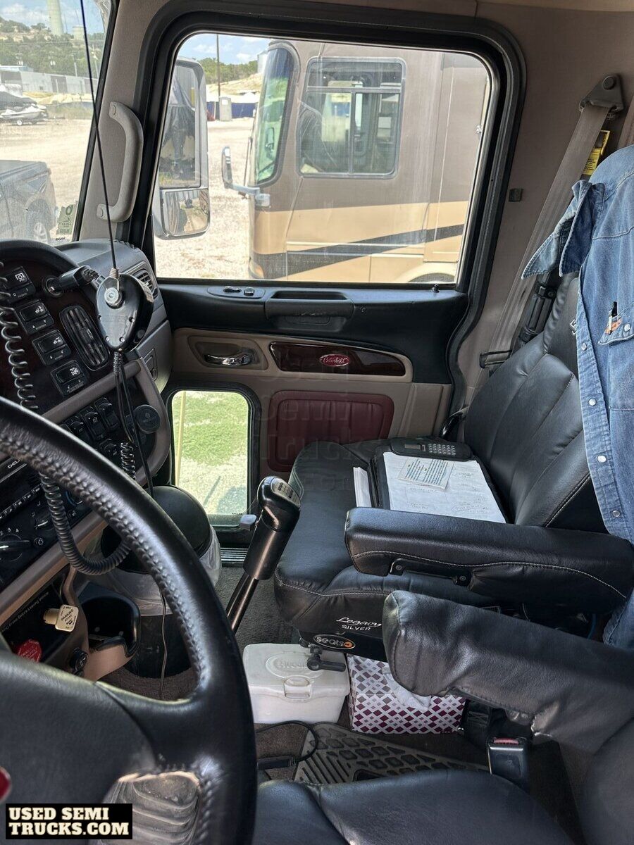 peterbilt 386 interior