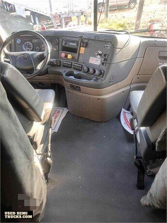 freightliner cascadia evolution interior